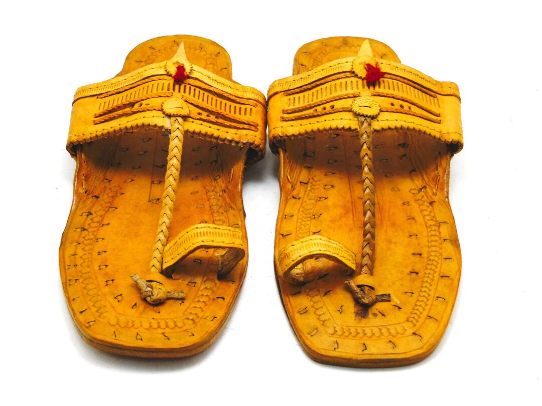Ethnic Unisex Indian Kholapuri Toe Strap Leather Chappals/sandals ...