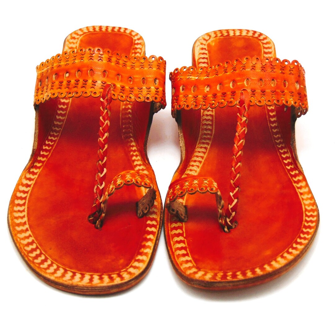Ethnic Women Indian Kholapuri Toe Strap Leather Chappals/sandals ...