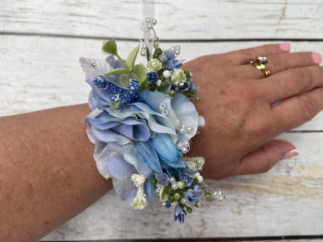 Ladies Artificial/faux, Sky Blue Agapanthus/pale Blue Sweet Pea Wrist ...