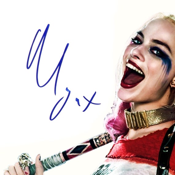 Harley Quinn Signature
