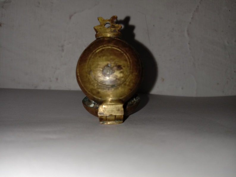 Sri Lankan brass Betel Lime Box Killotaya antiques | Etsy