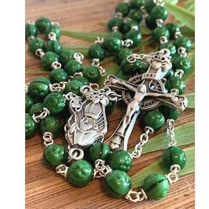 Celtic Rosary, St Patrick Rosary, Green Celtic Cross, Irish Claddagh ...