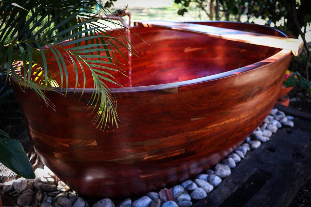 Wooden Bathtub. Rosewood. Outdoors. Bath Caddy Included - Etsy