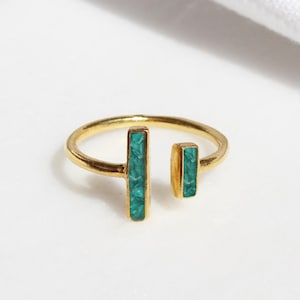 Raw Emerald Double Bar Ring, Modern Two Bars Ring, T Shaped Geometric ...