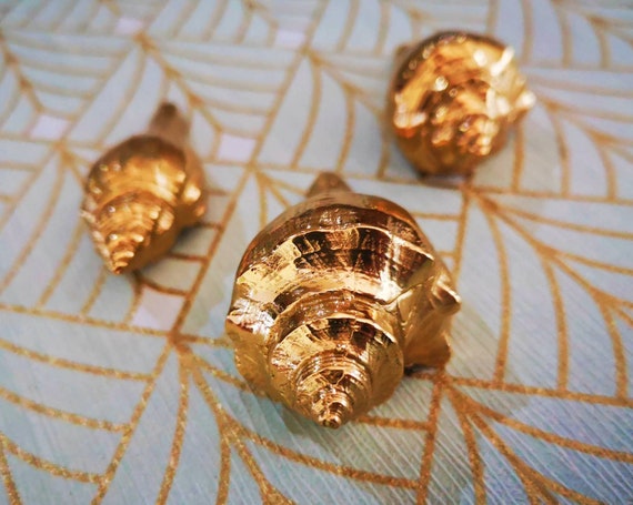 Seashell Cabinet Spiral Seashell Cabinet Handle | Pewter Bathroom