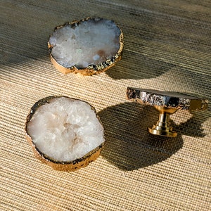 White Quartz Crystal Slice Drawer Pull/raw Crystal Cabinet Handle/crystal Furniture Hardware ...