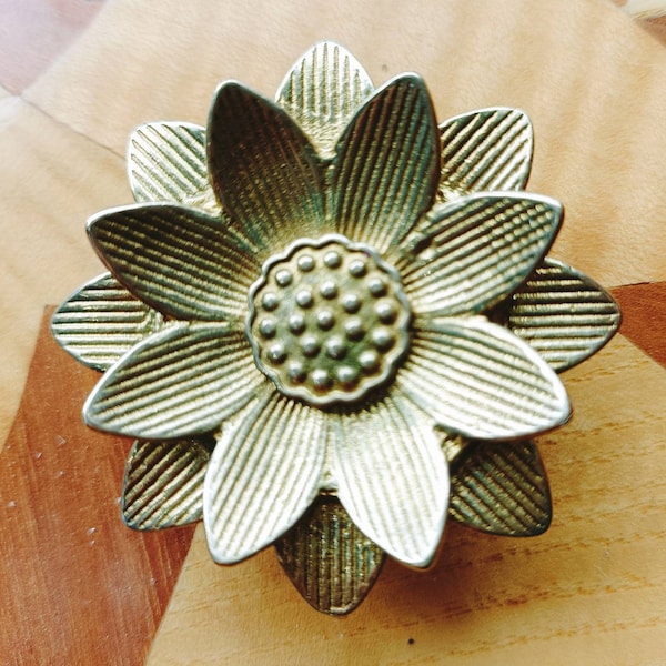 Flower Drawer Knob - Etsy