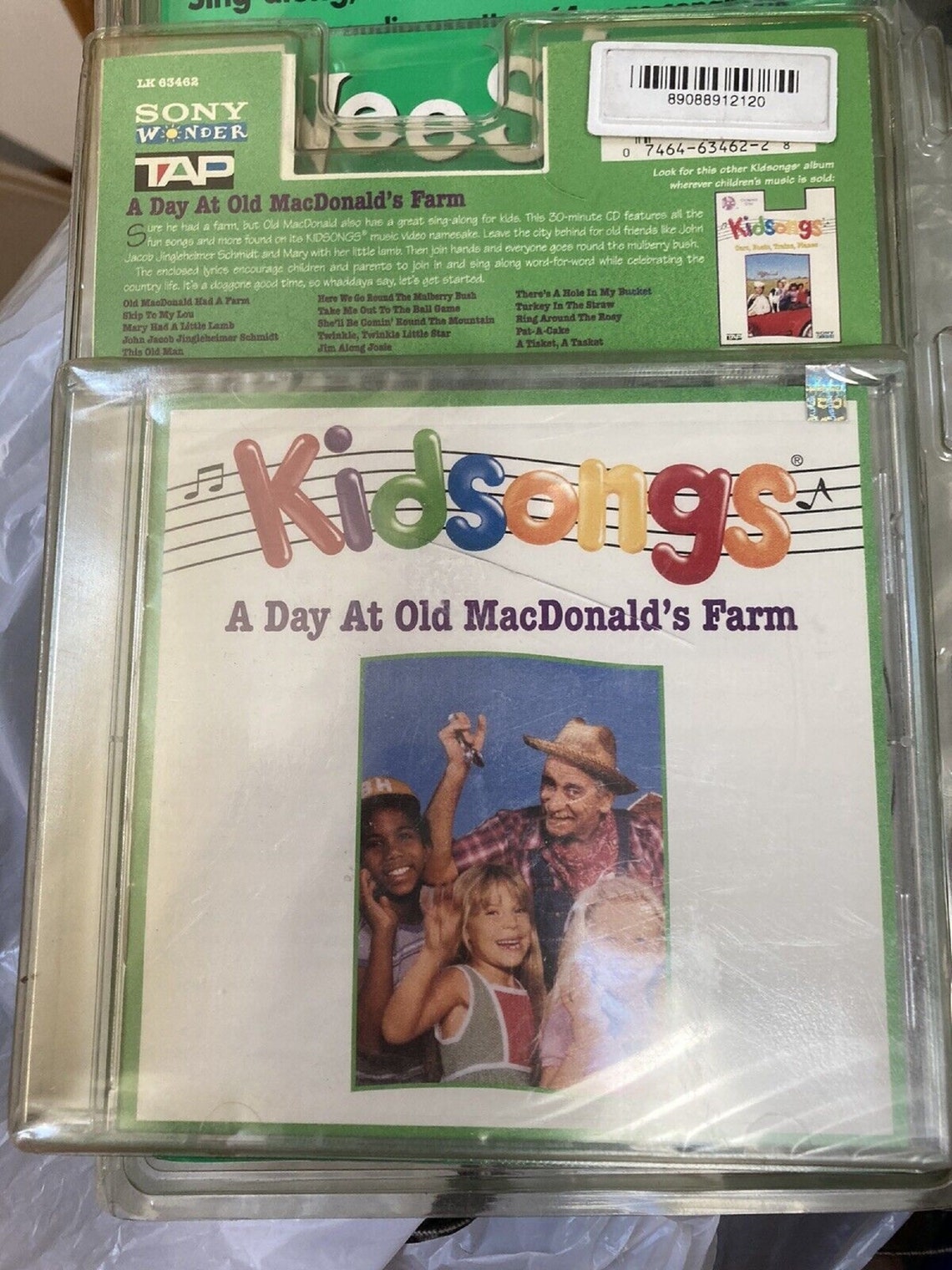 Kidsongs A Day at Old Macdonald's Farm Twinkle Little Star,pat-a-cake ...