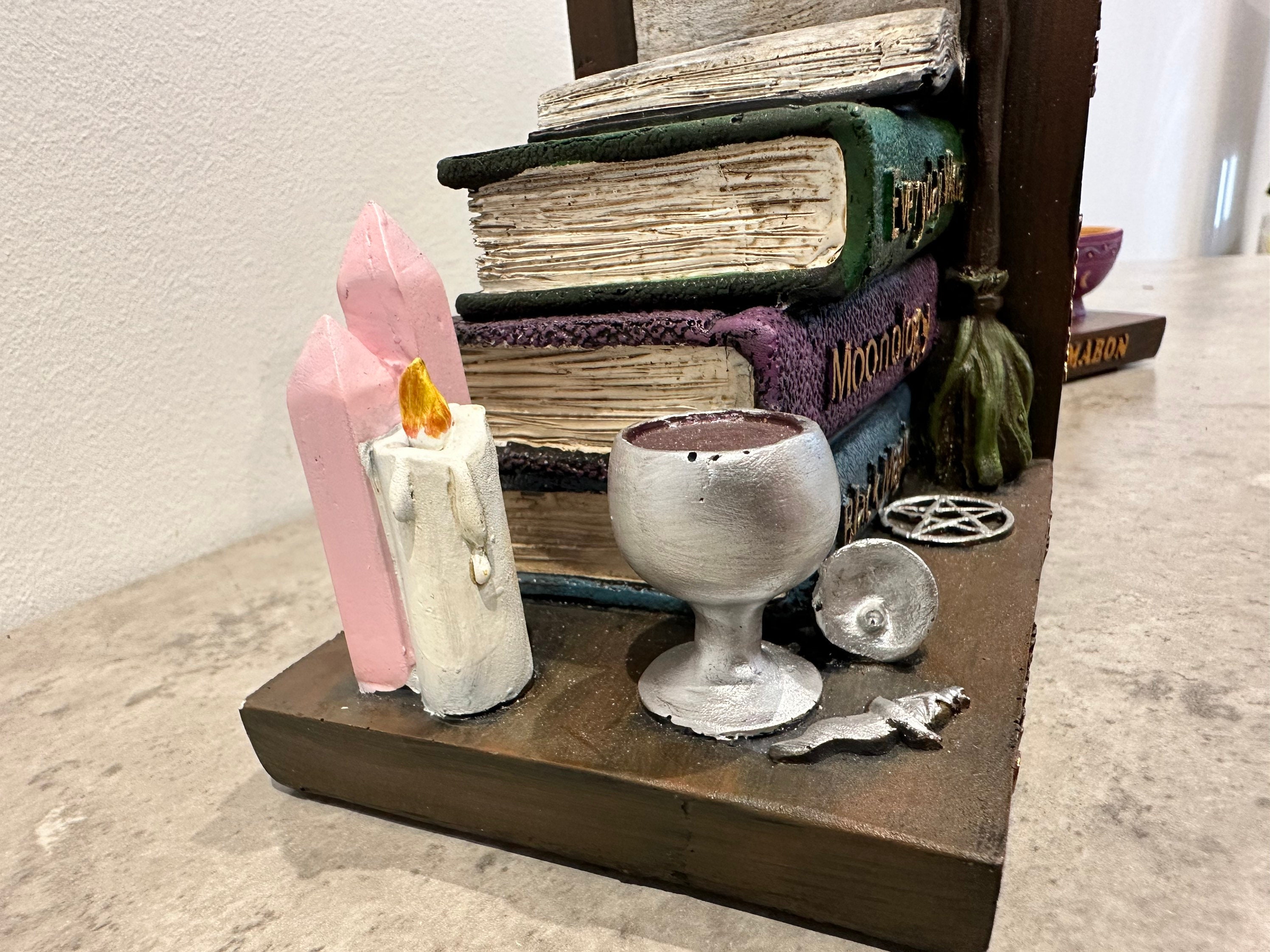 Witches Cauldron Bookends Witchcraft Shelf Tidy Novelty - Etsy