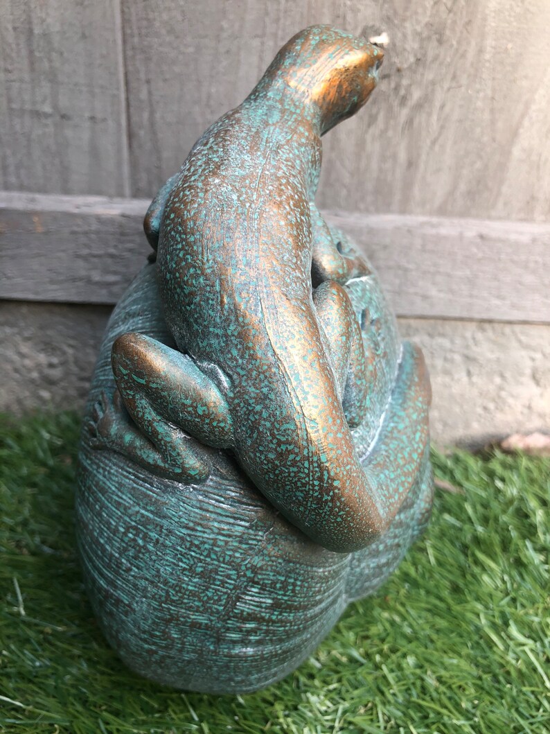 Lizard Gecko Sitting on a Shell Gecko Gifts Lizard Gifts - Etsy