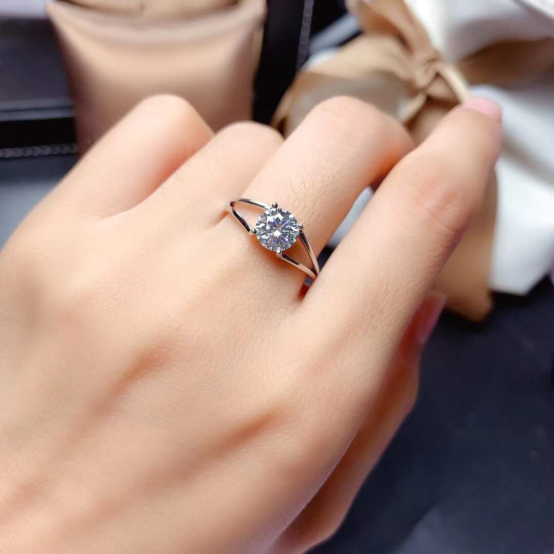 Classic And Gorgeous Moissanite Ring 1ct D Color Vvs1 Sterling Etsy Canada