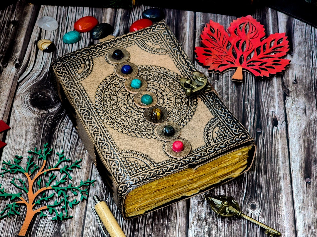 Blank Spell Book of Shadows Journal With Lock Clasp Handmade Leather ...