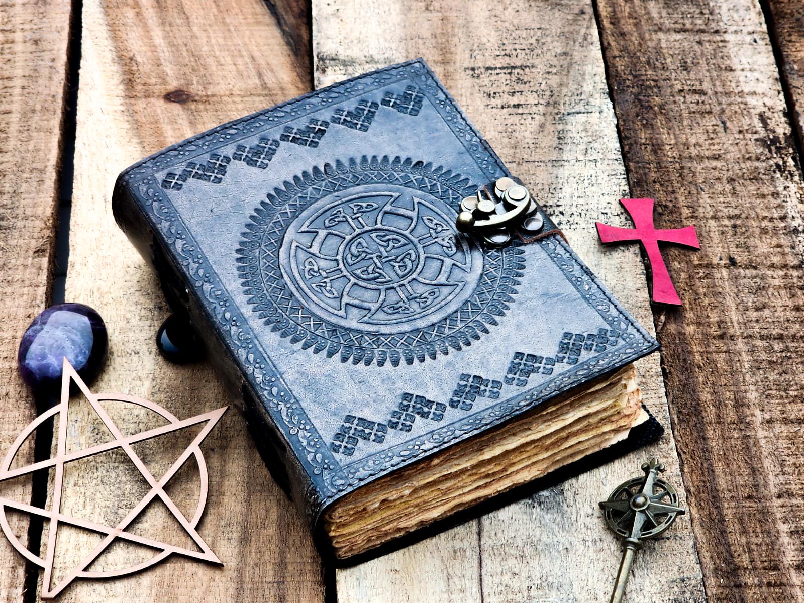 Handmade Leather Journal Spell Scroll Journal Circle of Transmutation ...