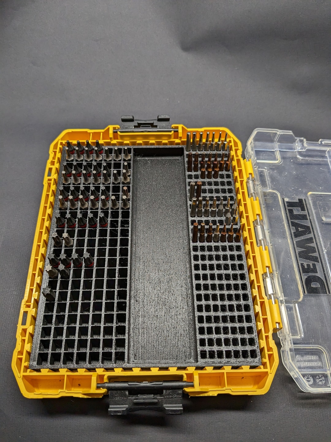 Standard (1/4 Inch) and Precision (4mm) Bit Holder for Dewalt Medium ...