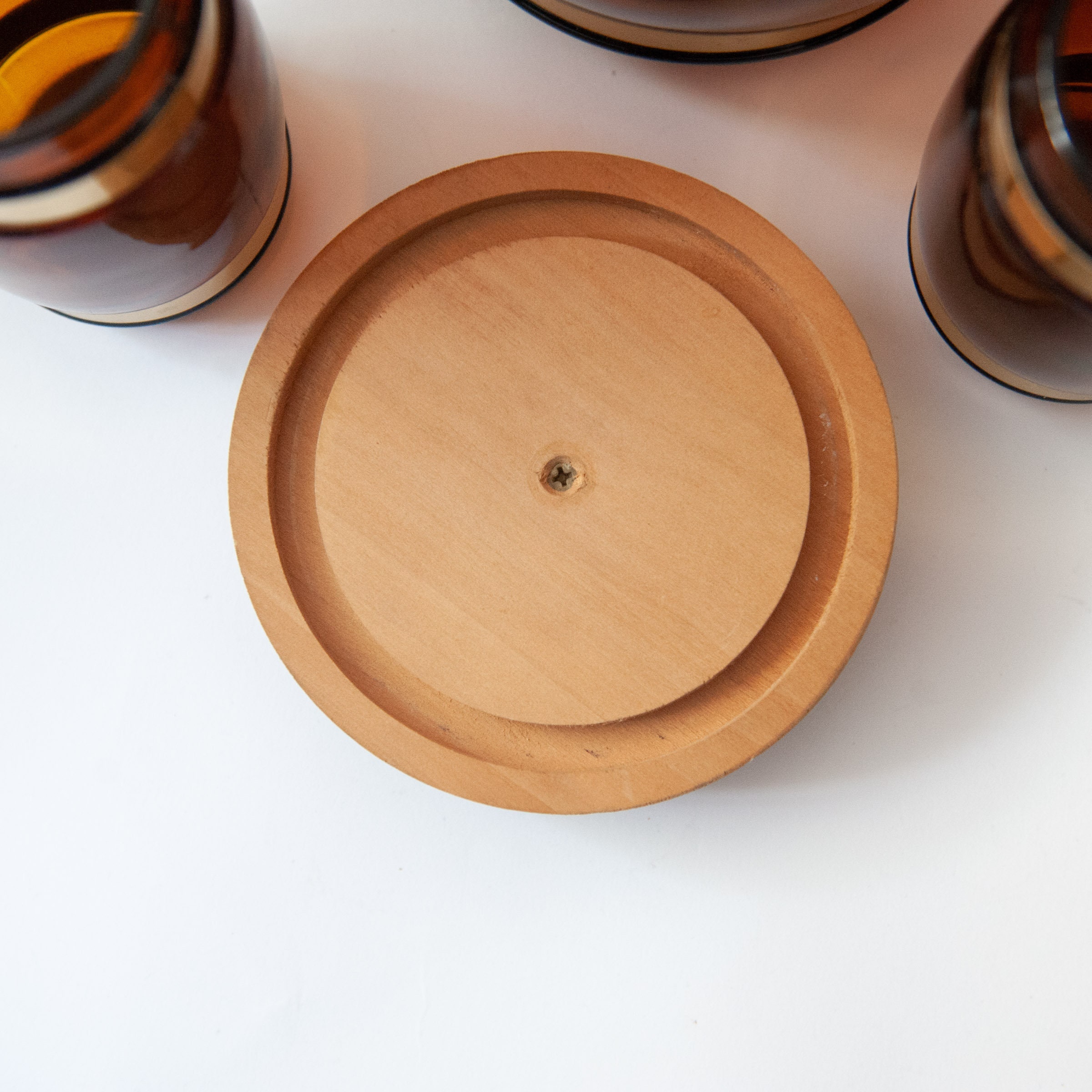 Vintage Siesta Ware Amber Glass Wood Handle Pitcher & Mugs 7 Piece Set ...