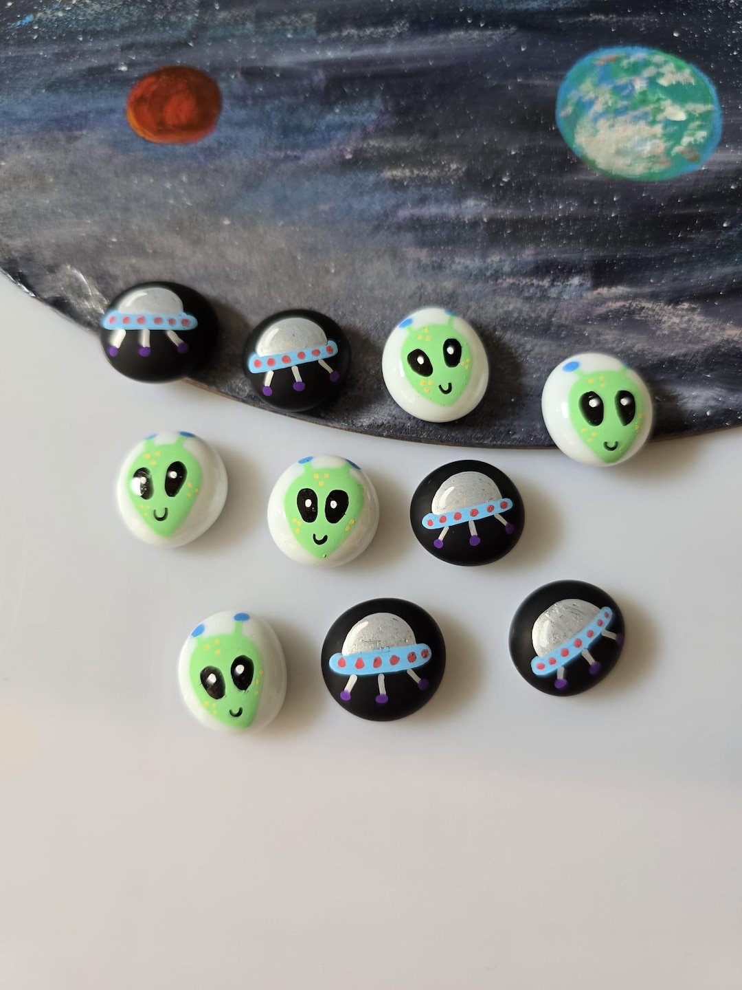 UFO Alien and Spaceship Painted Pebble Mathematics Counters, Small ...
