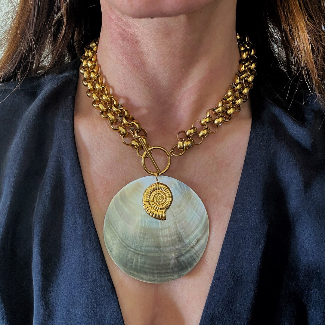 Shell Pendant Necklace, Natural Sea Clam Necklace, Oversized Shell ...
