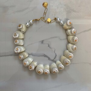 Sea Shell Necklace, Large Seashell Necklace, Oversized Natural Shell ...