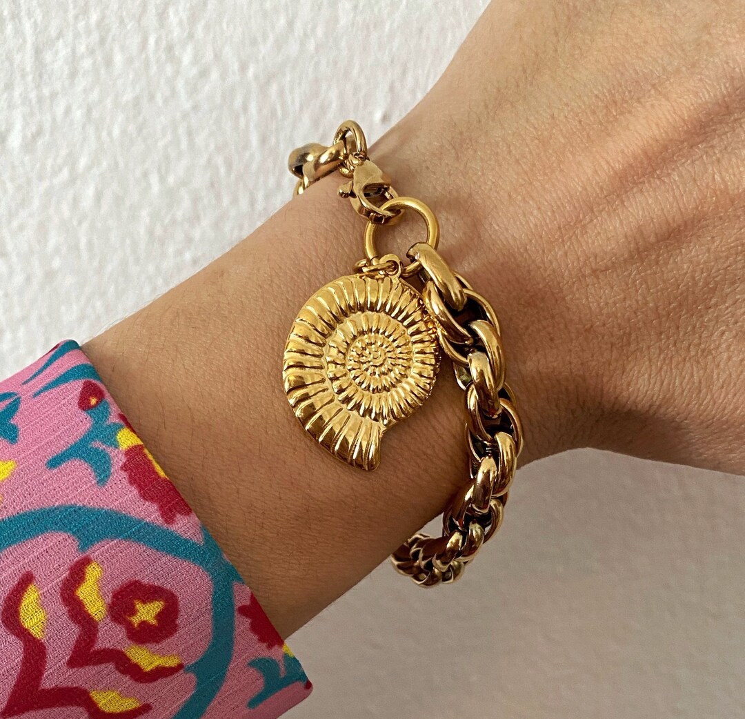 Chunky Gold Tone Bracelet, Big Gold Color Bracelet, Large Retro Vintage ...