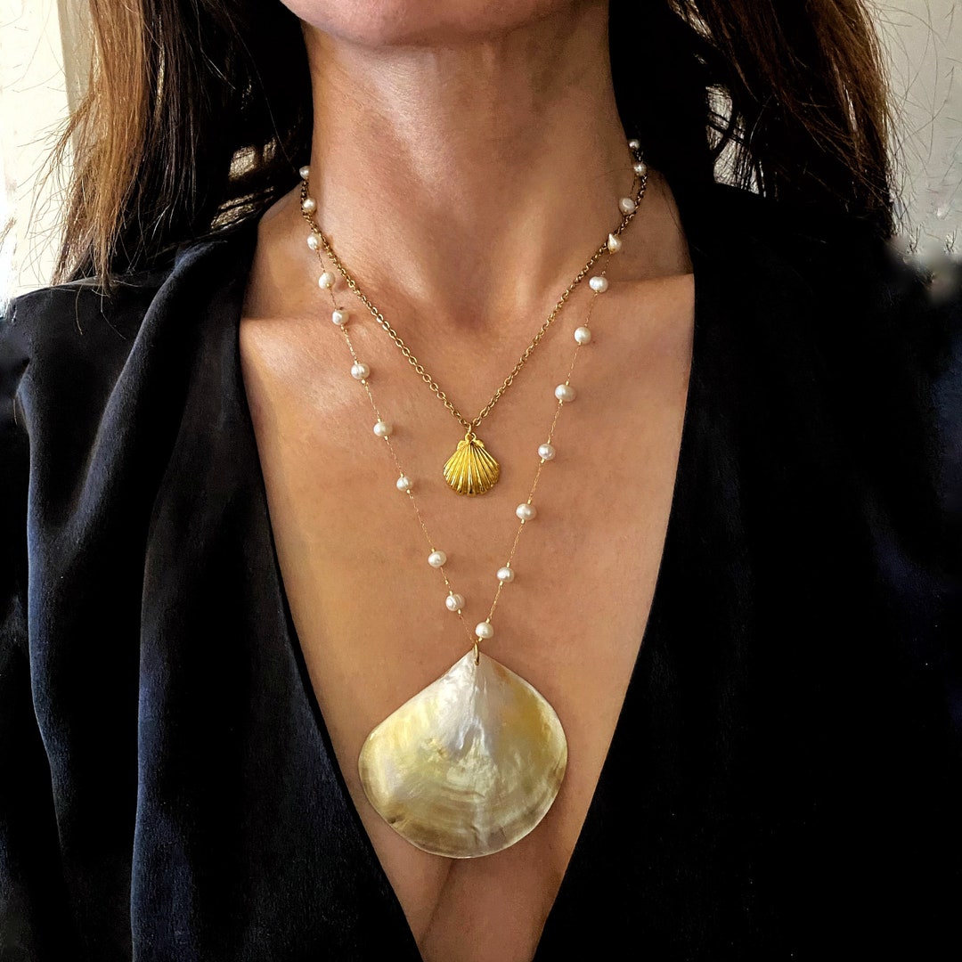 Shell Clam Necklace, Large Shell Pendant Necklace, Gold Clam Necklace ...