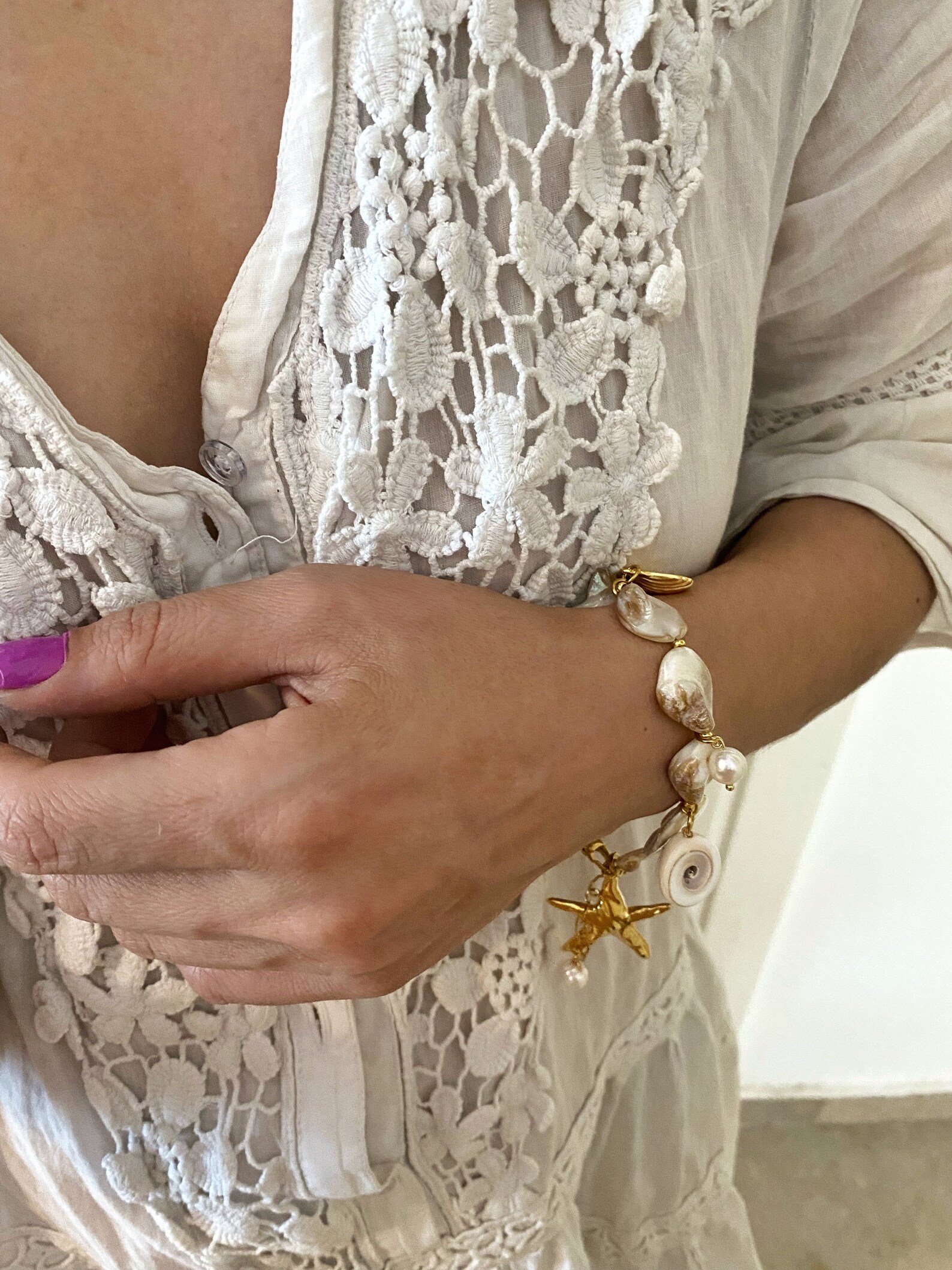 Oversized Shells and Clam Bracelet, Boho Bridal Jewelry, Summer Beach ...