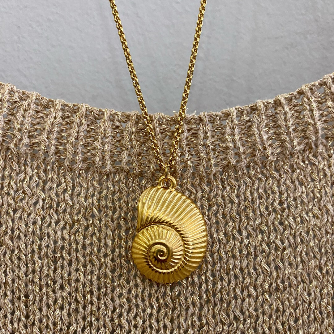 Gold Tone Shell Necklace, Pendant Necklace, Summer Jewelry, Large Shell ...