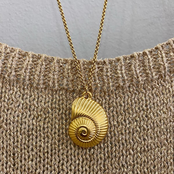Gold Shell Necklace - Etsy