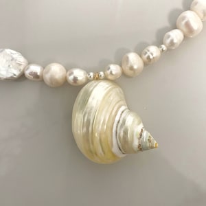 Seashell Necklace, Pearl Necklace With Shell Pendant, Mermaid Core ...