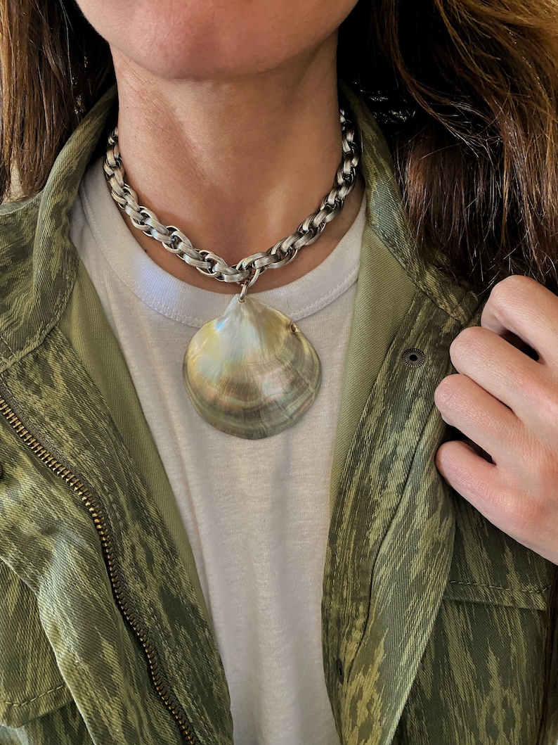 Shell Pendant Necklace Natural Sea Clam Necklace Oversized - Etsy