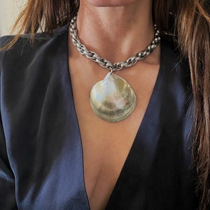 Shell Pendant Necklace, Natural Sea Clam Necklace, Oversized Shell ...