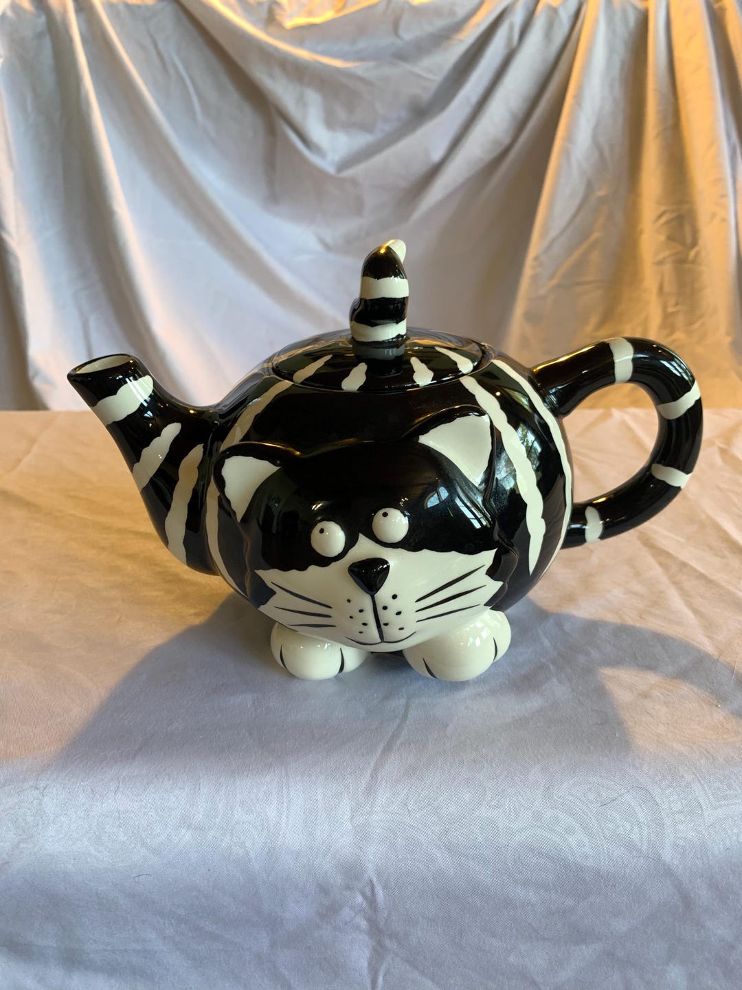 Chester the Cat Teapot Burton Burton - Etsy