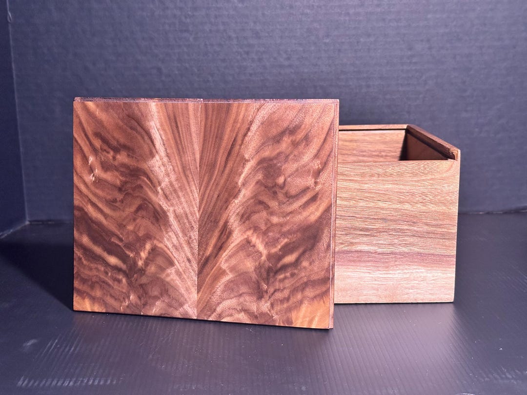 Handcrafted Walnut Wood Box – Figured Walnut Lid With Bookmatched Grain ...