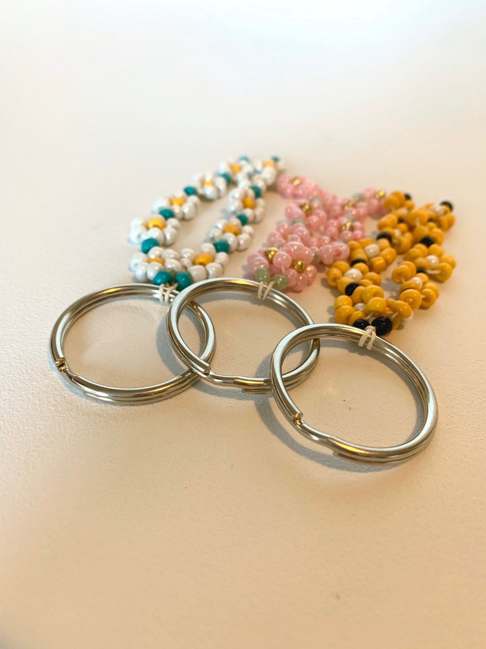 Daisy Chain Key Ring Daisy Chain Key Chain Beaded Daisy Key Ring Beaded ...