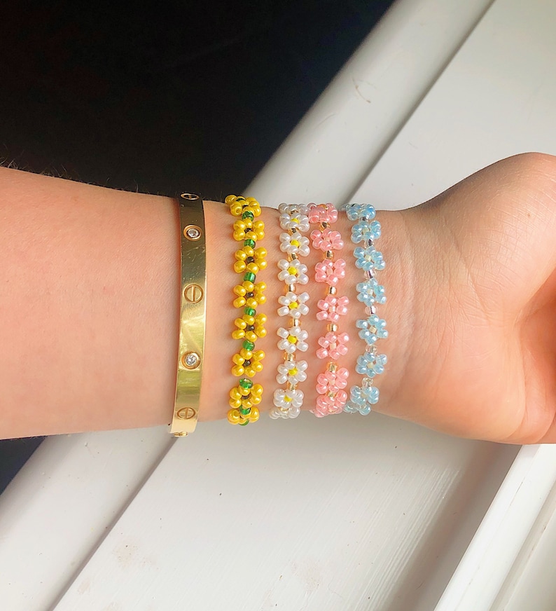 Custom Beaded Daisy Chain Bracelet | Etsy
