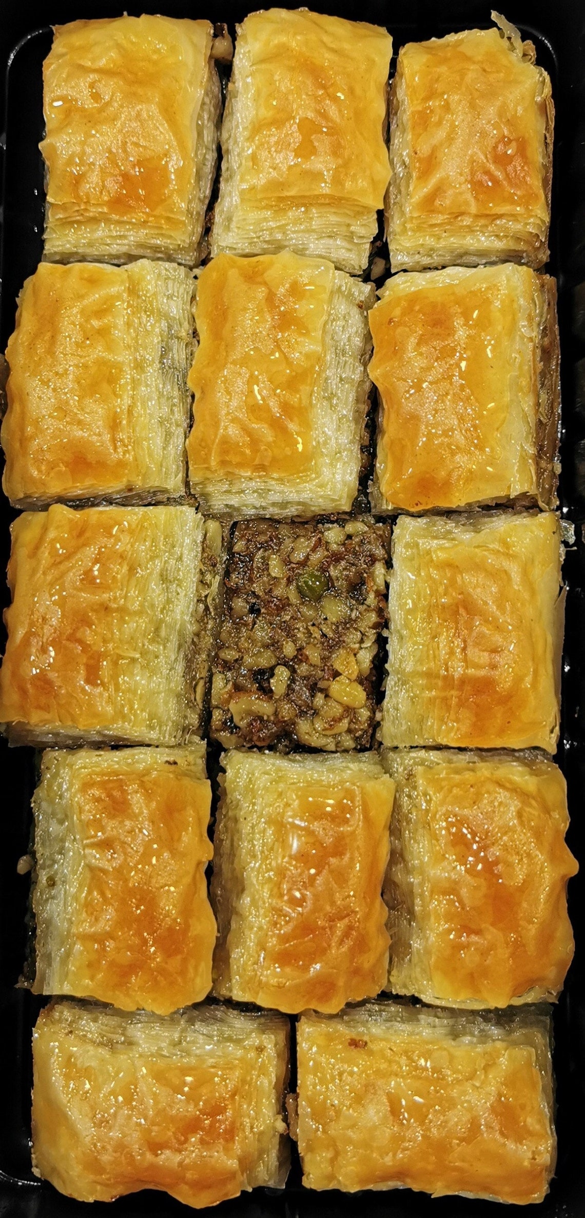 Gulluoglu Walnut Baklava 14 pieces 500 gr 1.1 lb 1 Pack | Etsy