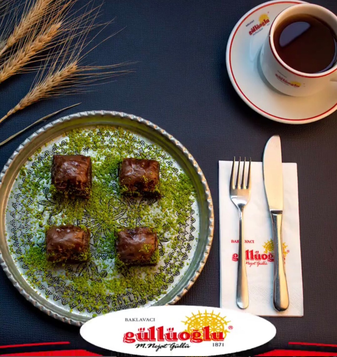 Gulluoglu Chocolate Baklava, 7 Pieces, 0.55lb 250gr pack of 1, Daily ...