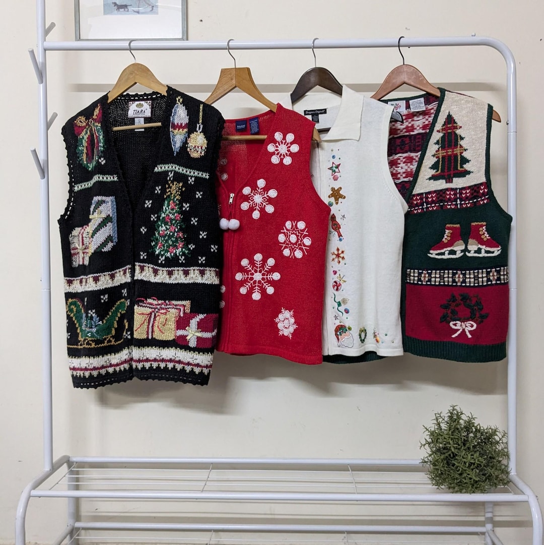 Large Vintage Christmas Themed Sweater Vests Retro 80-90's Ramiecotton ...