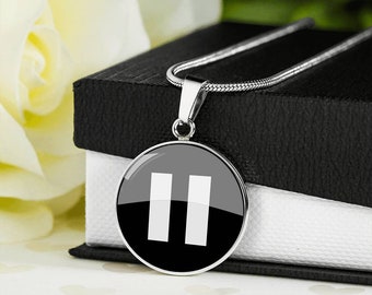 Pause Necklace - Etsy