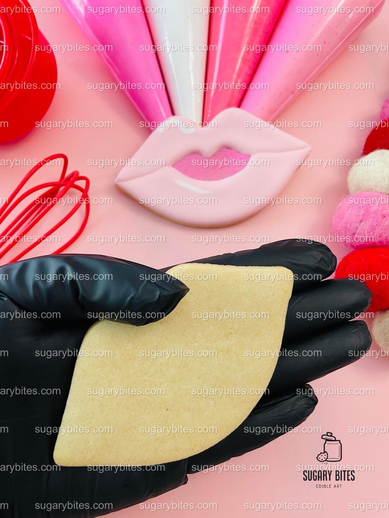 Valentine’s Day Cookie Decorating Kit, DIY Valentine’s Day Cookie Kit ...