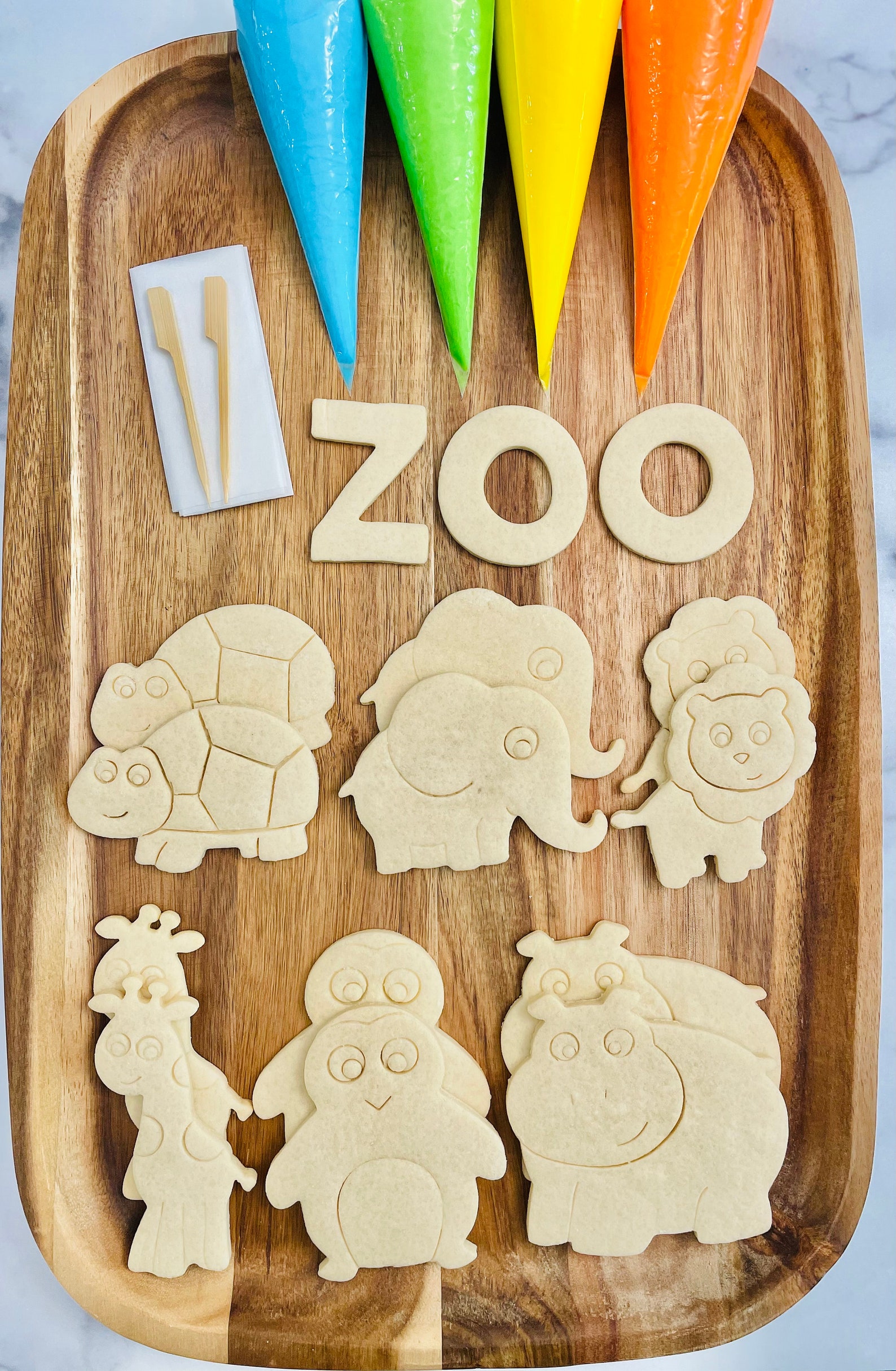 Animals Cookie Decorating Kit, **INCLUDES 26 ITEMS** Zoo Inspired ...