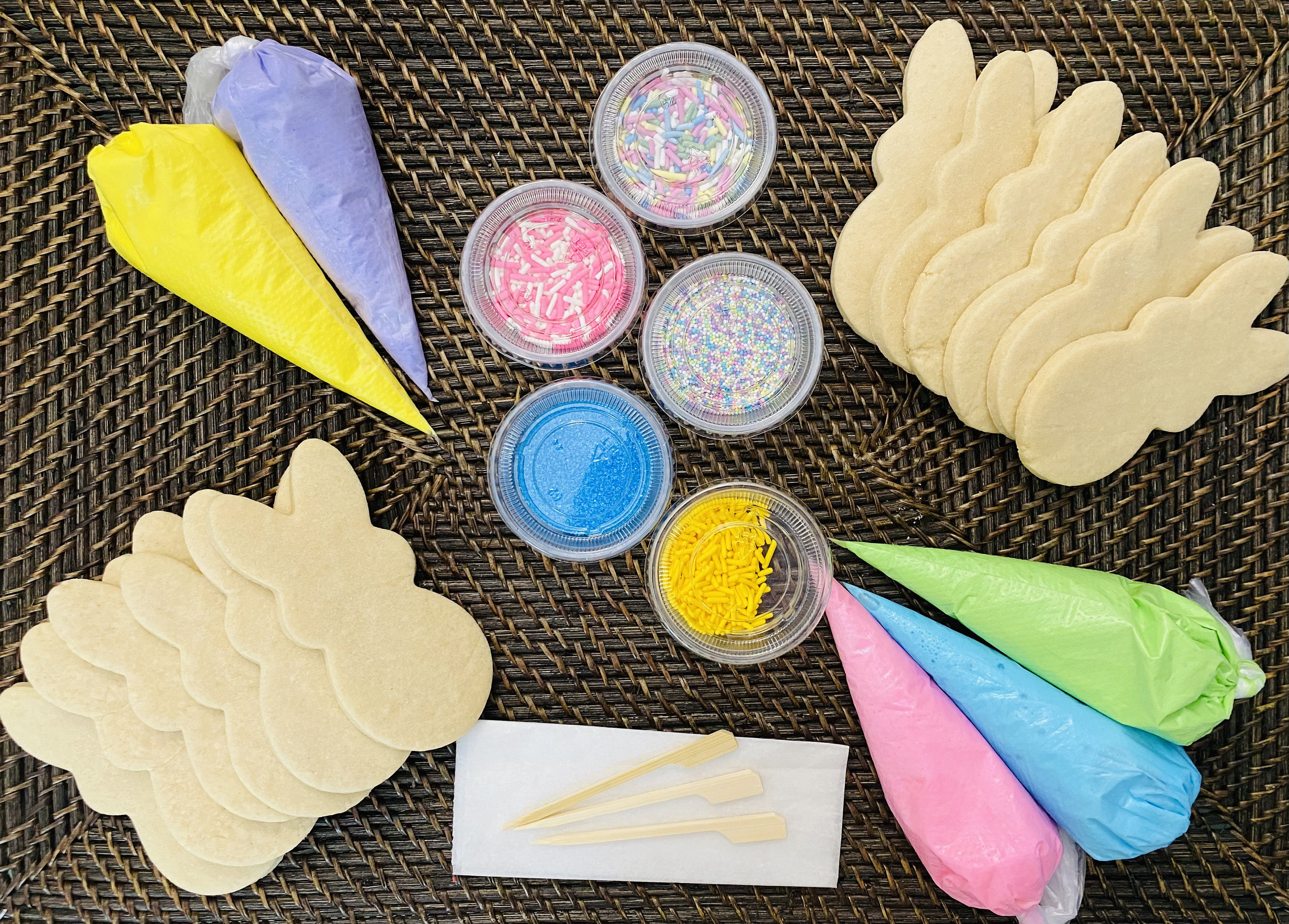 Easter Cookie Decorating Kit, Peeps DIY Cookie Kit **INCLUDES 27 ITEMS ...