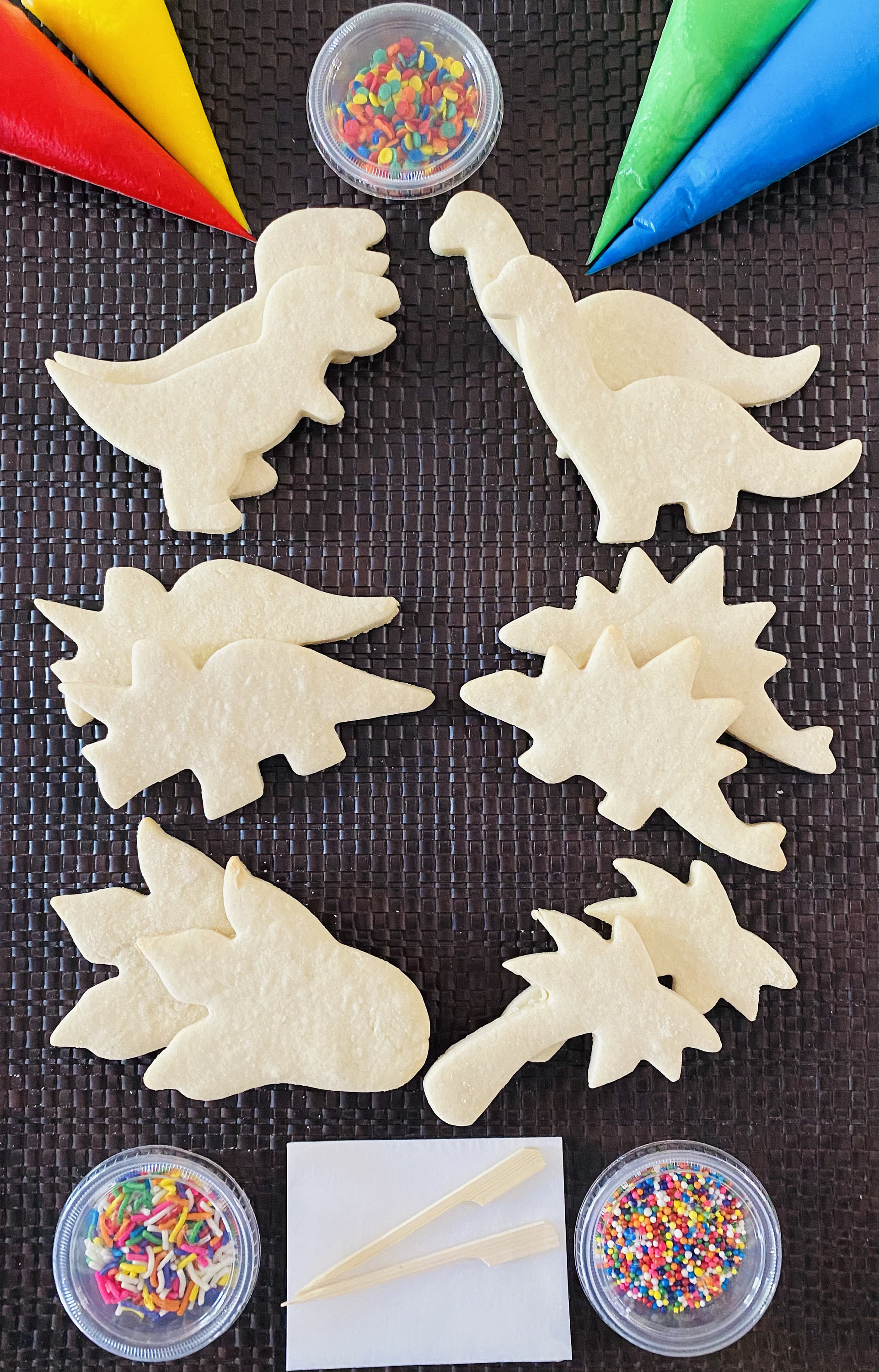 Dinosaur Theme DIY Cookie Kit, **INCLUDES 24 ITEMS** (large Cookies ...