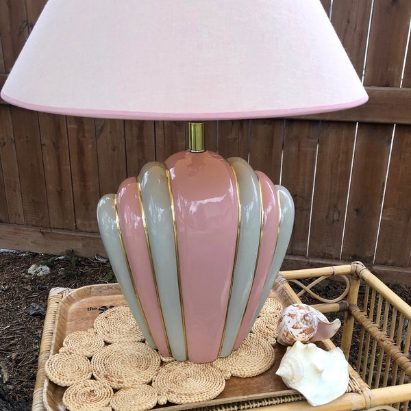 Clamshell Lamp - Etsy