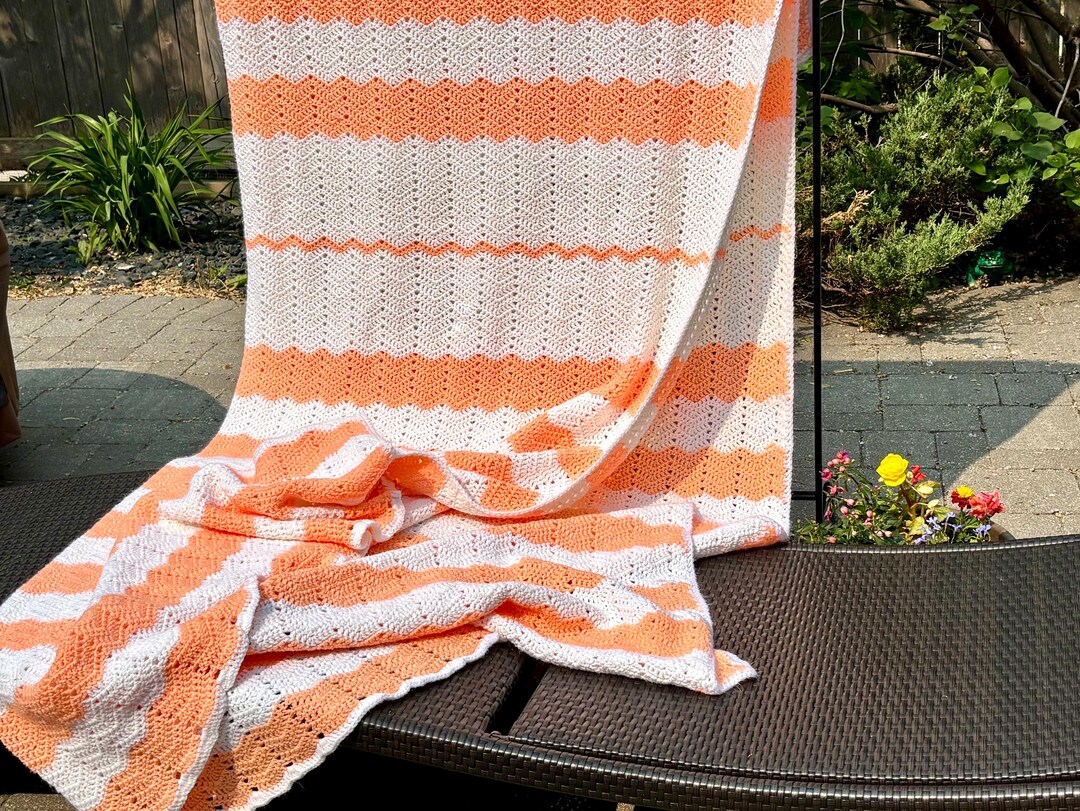 MCM “creamsicle” Afghan Bedspread- Ornage & White Hand-knit~ XLARGE ...