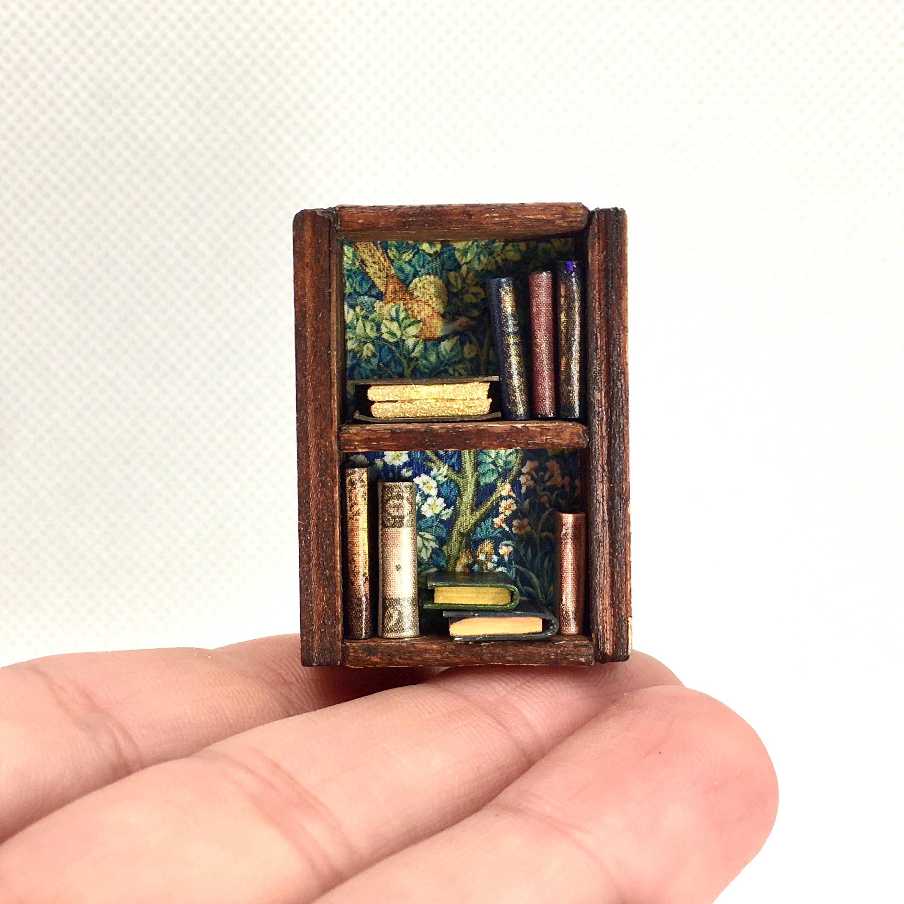 1:24 Scale Miniature Bookcase With (optional) 9 Dollhouse Books ...