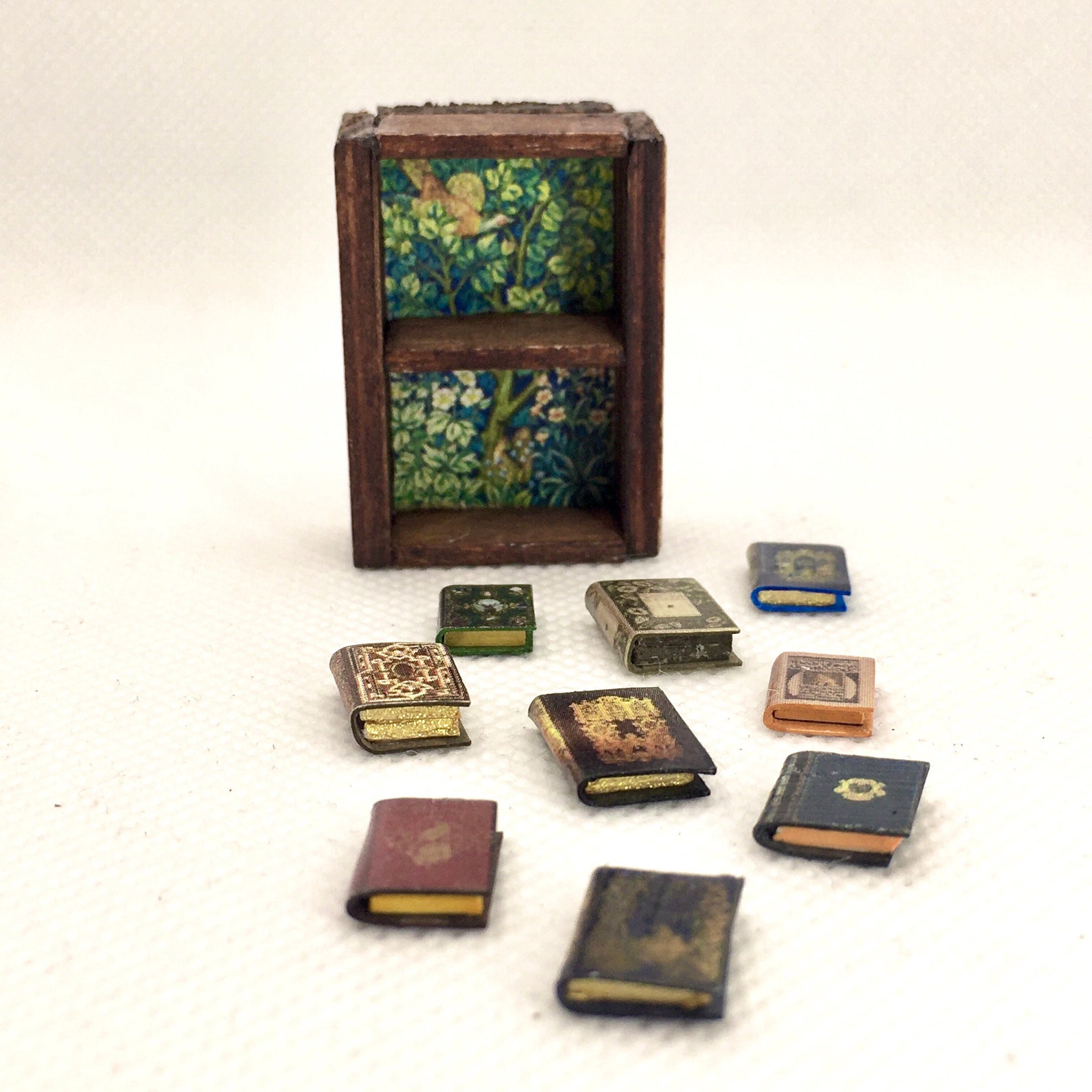 1:24 Scale Miniature Bookcase With optionaal 9 Dollhouse - Etsy