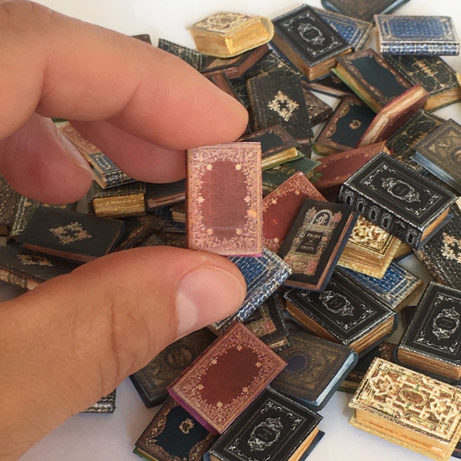 1:12 Scale Antique Style Miniature Book Dollhouse Library - Etsy