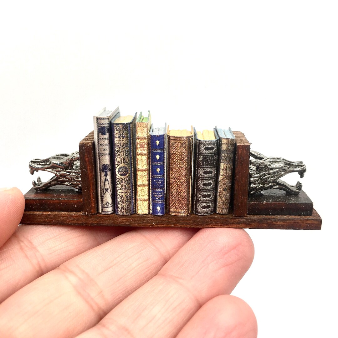 1:12 Scale Miniature Dragon Bookshelf With (optional) 7 Dollhouse Books ...
