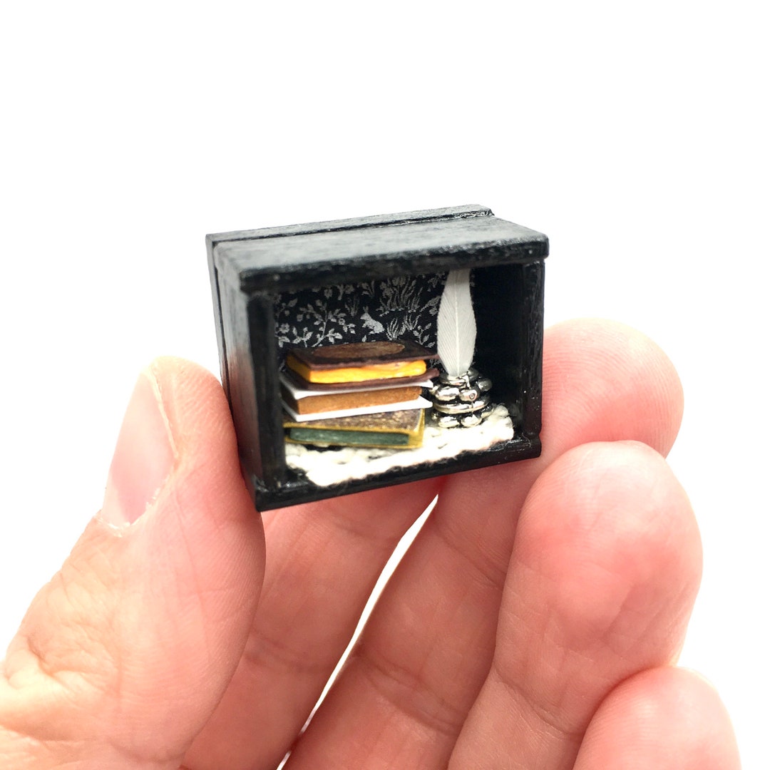 1:24 Scale Miniature Writers Bookcase With 3 Miniature Books, Doilie ...