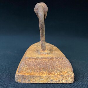 Antique Salvage Cast Iron Sad Iron Clothes Iron, Marked GENEVA, ILL on ...